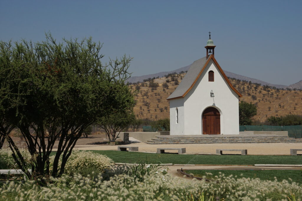 IGLESIA HERMOSA RESURRECION - Chicureo - Directorio de Iglesias en Chile